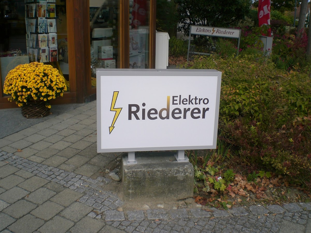 Elektro Riederer e. K. - ElektrikerPortal.com